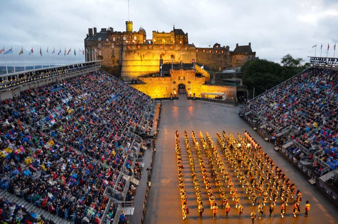 A Quick Guide to Edinburgh's Festivals in August - Migrating Miss